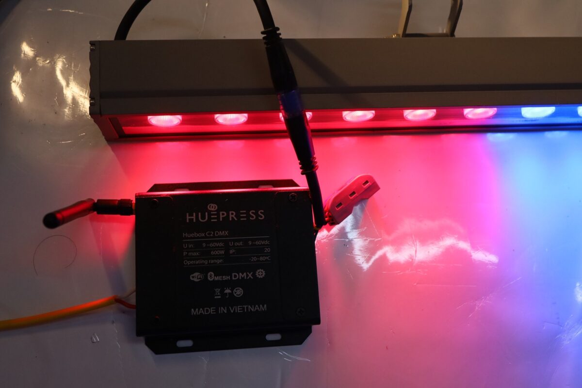 DMX Wall washer 72W – RGBW -Chống nước IP66 – HuePress